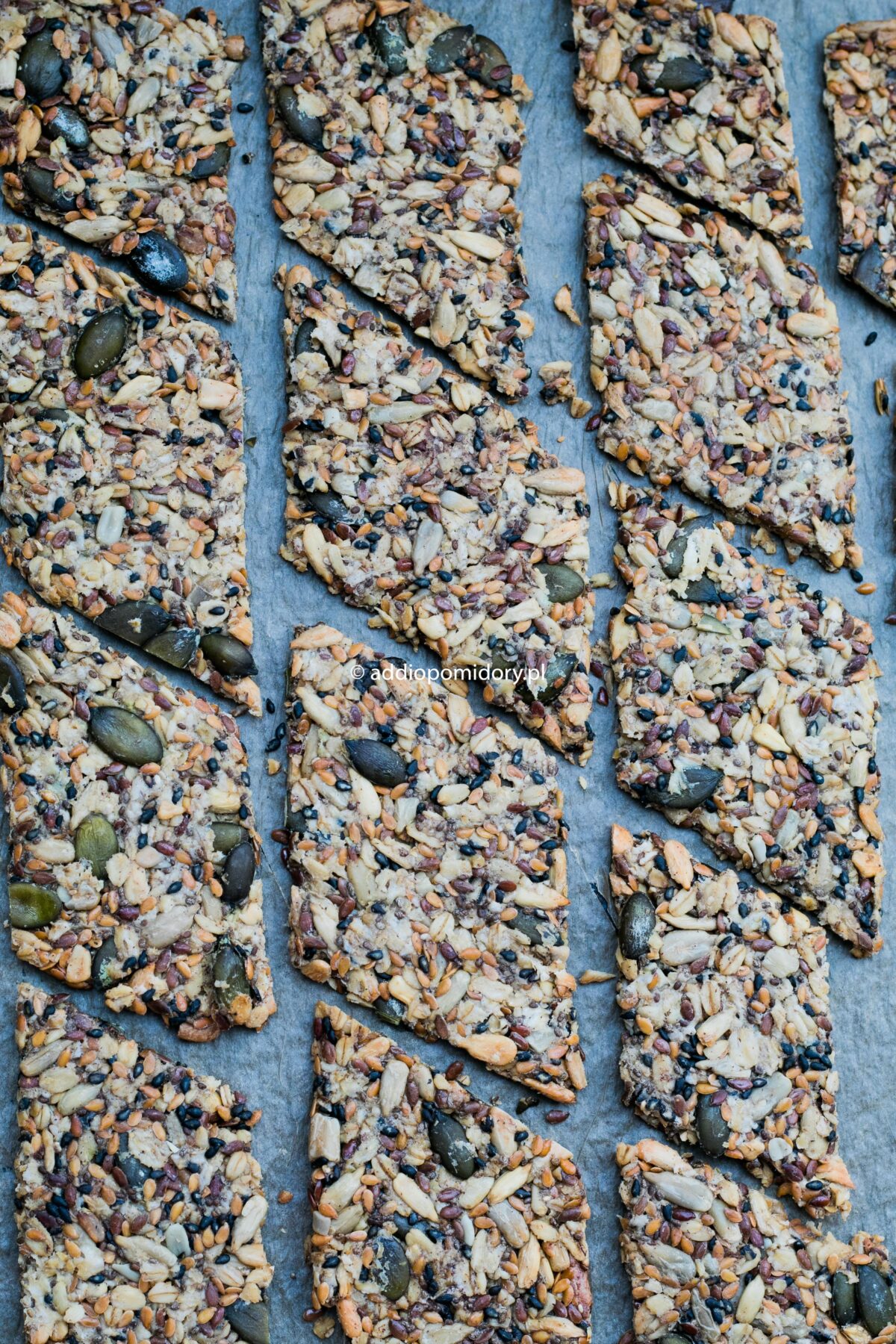 Krrrrakersy owsiane z ziarnami. | AddioPomidory